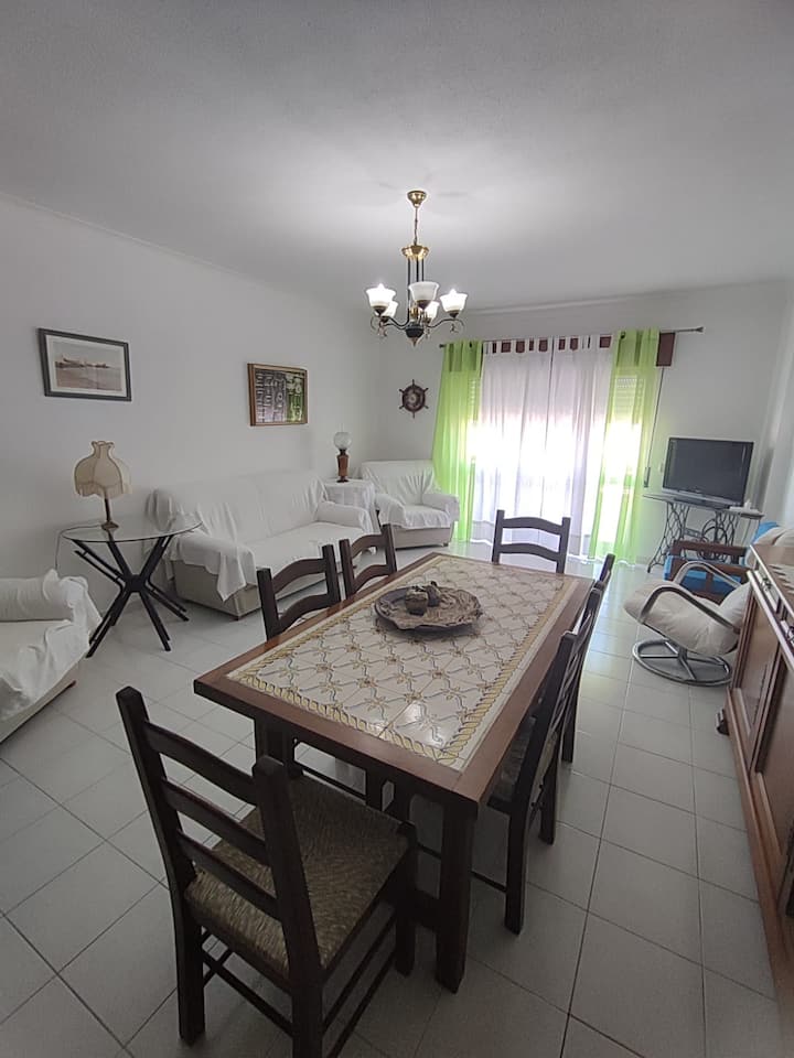 Downtown Lagos Suite 3 Bedrooms Balcony Flat - Lagos