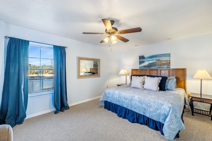 Blue Bungalow - Cedar Key, FL