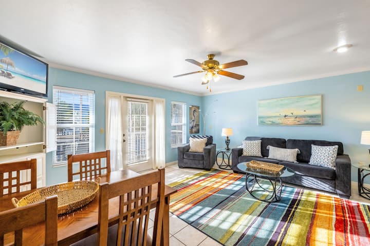 Blue Bungalow - Cedar Key, FL