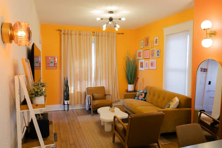 Ultimate World Cup Location|steps To Westport & Kc - Kansas City, MO