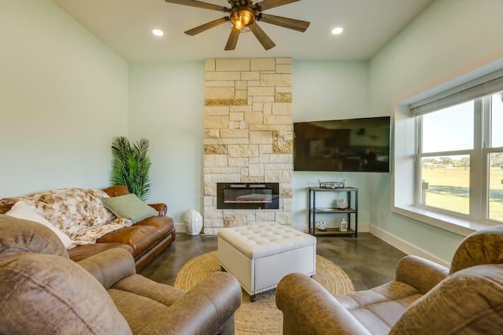 Angler's Paradise: Townhome 2 Mi To Matagorda Bay - Matagorda, TX