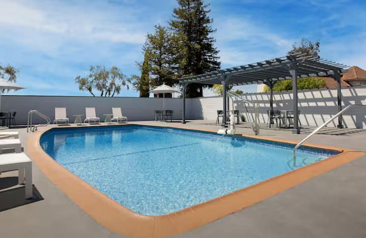 Steps To Park | Free Breakfast + Pool - San José, Estados Unidos