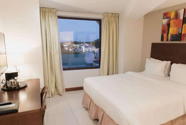 1 King | Ramada Princess | Near Casino - Paramaribo
