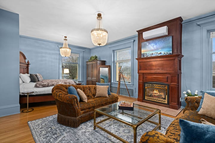 Terrace Suite, Cotton Mansion - Duluth, MN