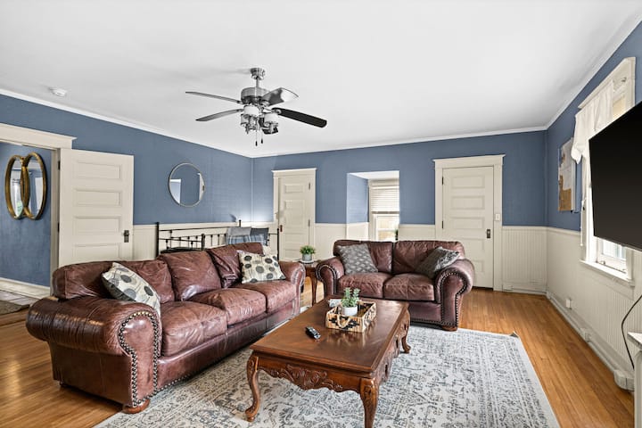 Boutique Hotel | Salyards Mansion | Ballroom Suite - Duluth, MN