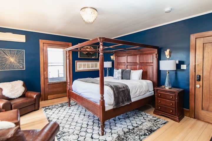 Barnum Suite, Barnum Mansion - Duluth, MN