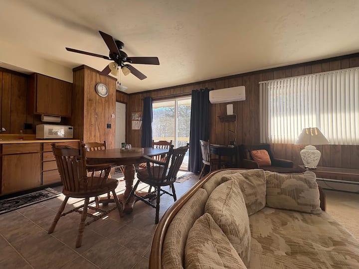 U.p. Lodge W/game Room, Firepit: Schnickelfritz #3 - Ironwood, MI