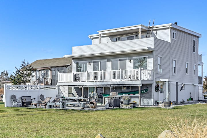 1 Block To Bellport Bay! Scenic Hamptons Hideaway - Fire Island, NY