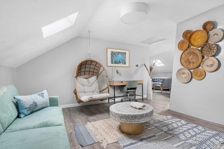 The Return To Water - Sleeps 6 - Newly Renovated - 브리스톨