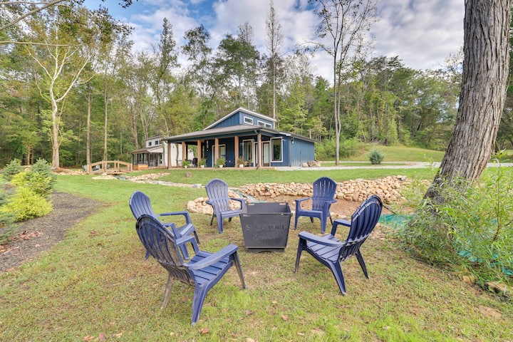 Waterfront 'Blue Spruce' Small Home In Wildwood! - Lookout Mountain, GA
