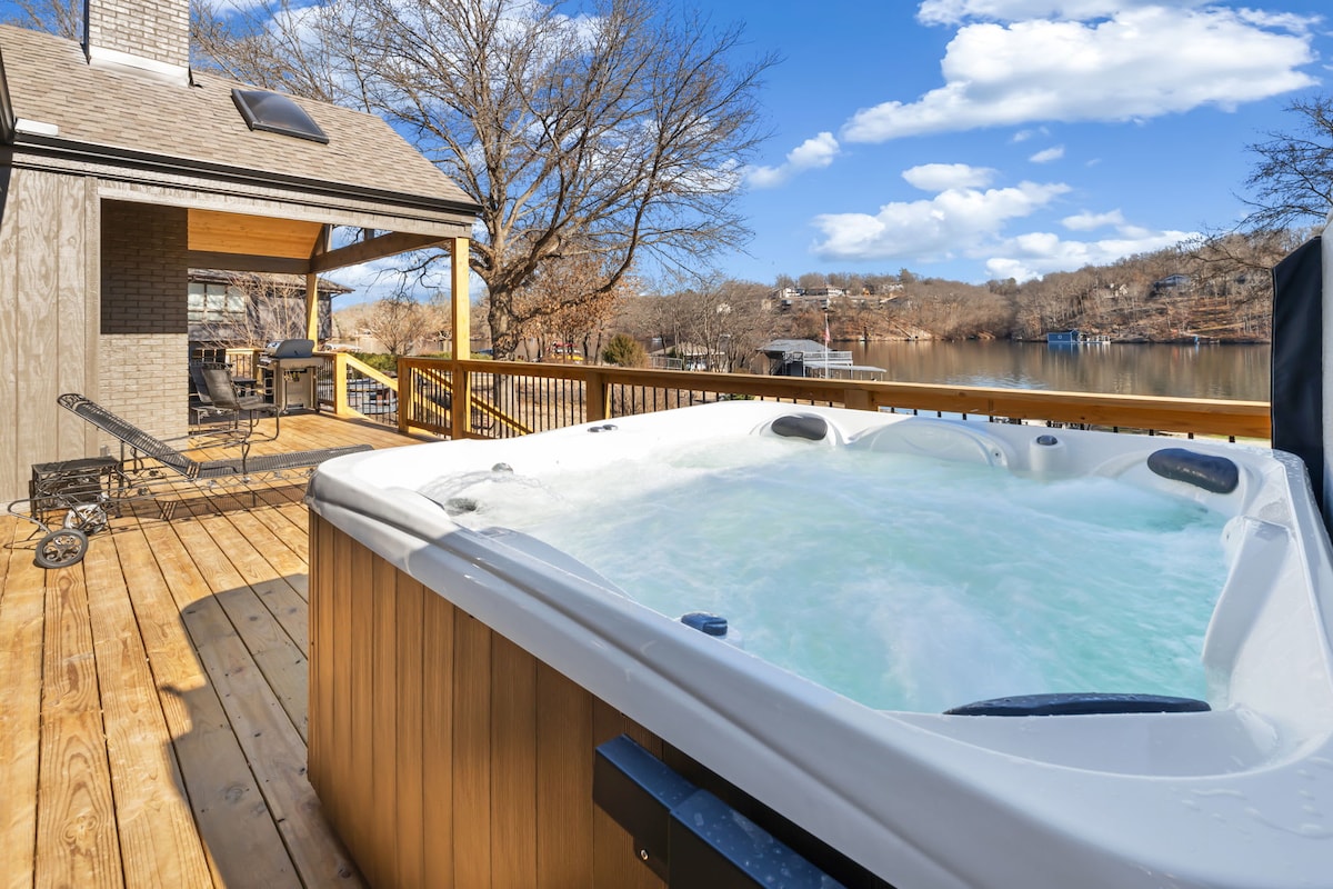 The Paddle & Pedal-Dock on Lake Windsor-Hot tub - Houses for Rent in Bella Vista, Arkansas ...