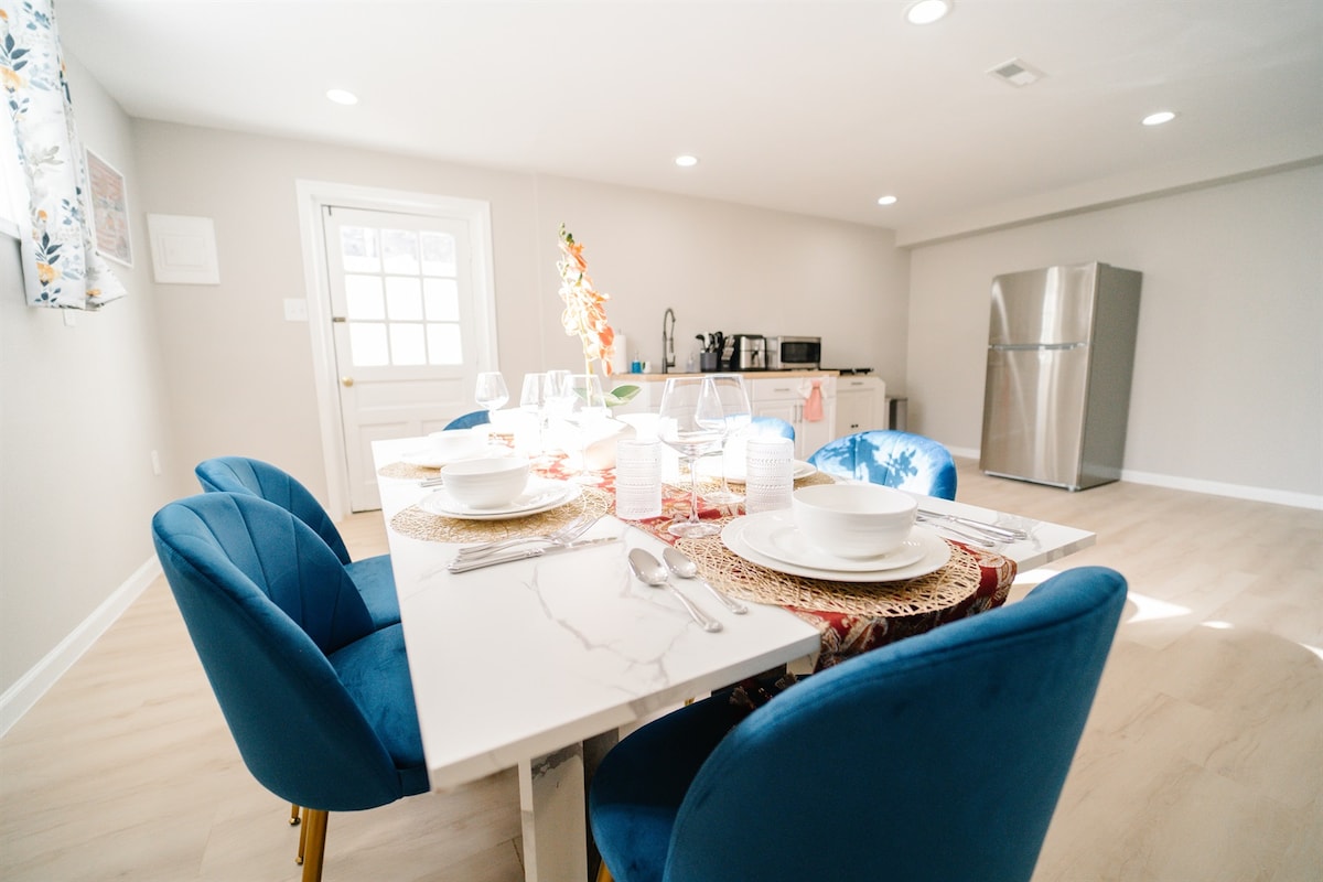 Great Falls Luxe Haven: ¡Oasis moderno de 5 dormitorios y 3 baños ...