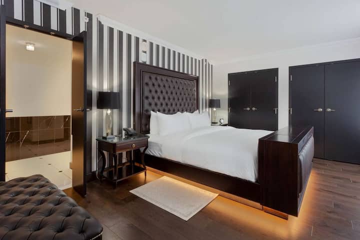 Residential Suite | Hotel Retlaw | Free Parking - Fond du Lac, WI