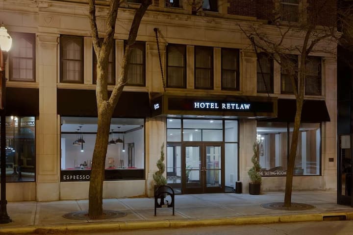 Hotel Retlaw | Residential Suite | Pet Friendly - Fond du Lac, WI