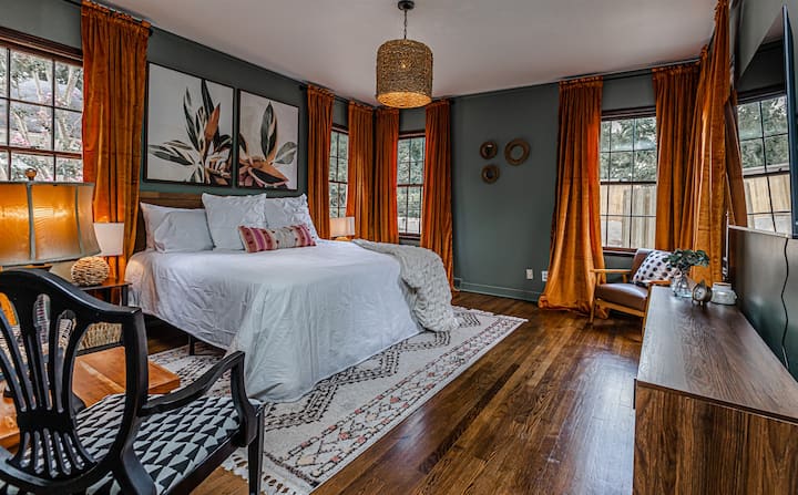 Executive Retreat In Fondren - Jackson