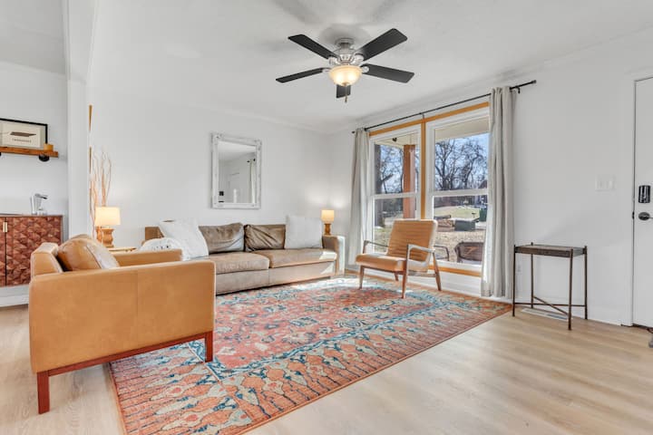 Central Franklin Home, Quiet Street, Outdoor Fun - Splash Park, Franklin