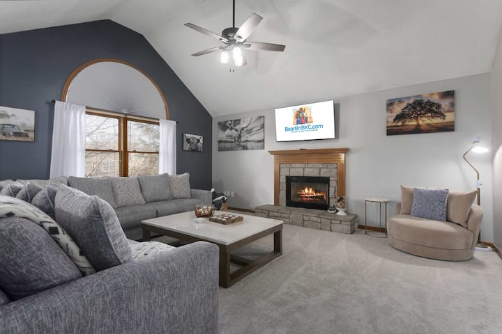 4br House With 5 Kings, Game Room & Family Fun! - KC Wine Co, Olathe