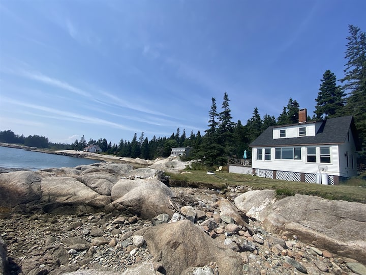 Rockmere Cottage - Classic Cape, Oceanfront - Stonington, ME