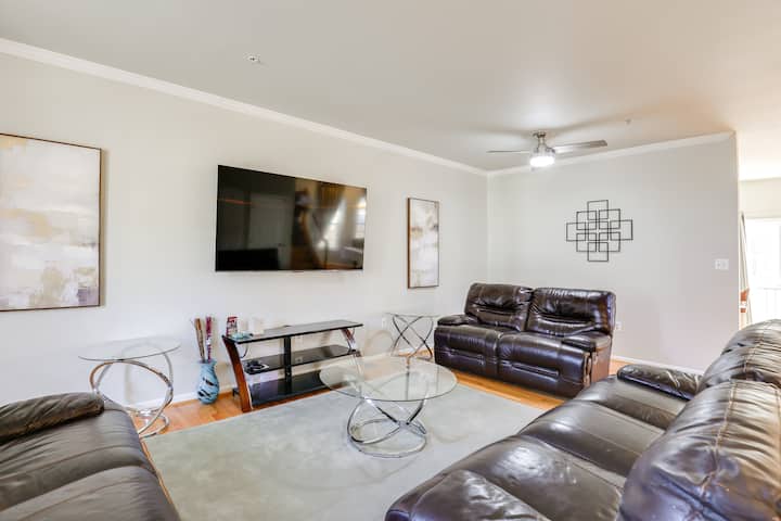 5 Mi To Show Place Arena: Quiet Townhome W/ Patio - Largo, MD