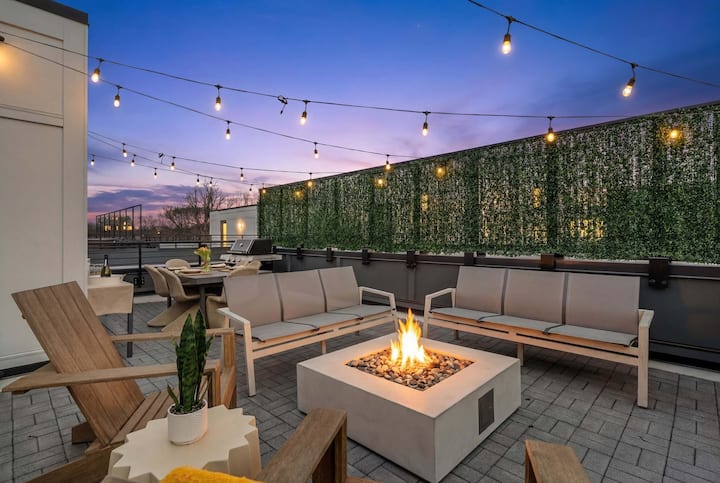 Rooftop Skyline Views | Fire Table & Downtown - Nashville, TN