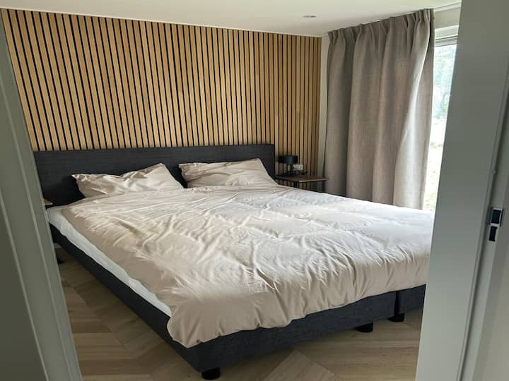 Escapade De Luxe En Forêt Palette Resort De Steppe - Breda