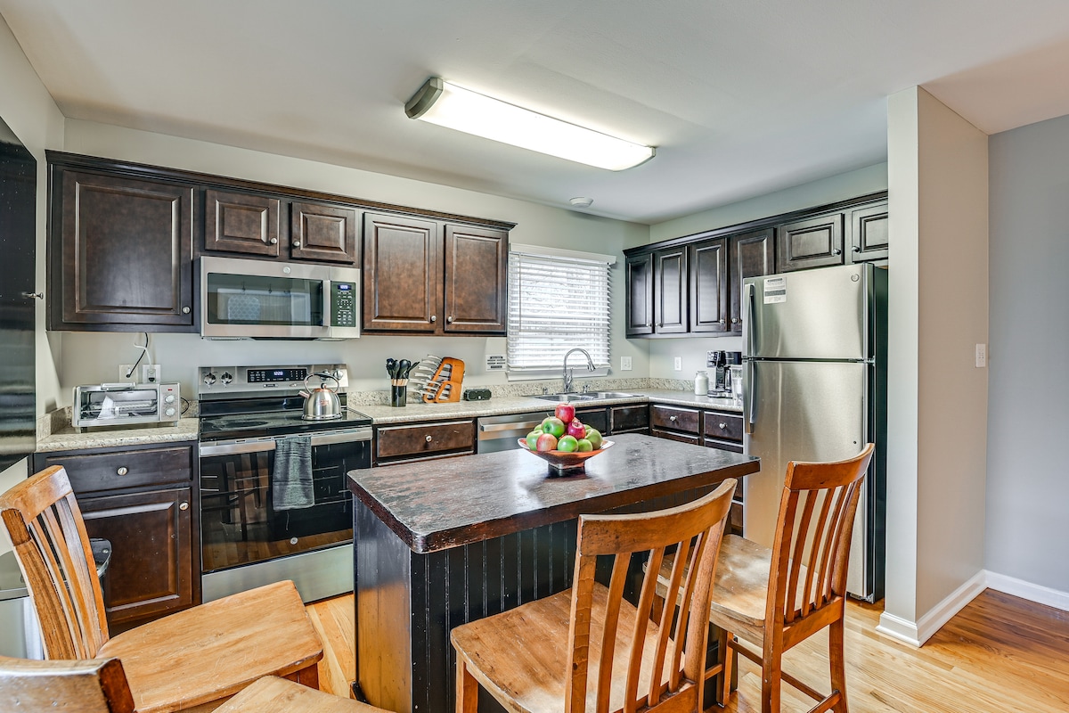 Fire Pit + Yard: Peaceful Bluegrass Escape! - Houses for Rent in Midway ...