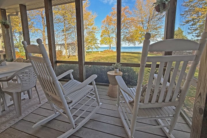Lakefront North Bay Getaway W/ Private Beach - Kelleys Island, OH