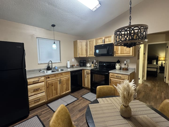 Remodeled Western Getaway Near Lake & Trails - LaFollette, TN