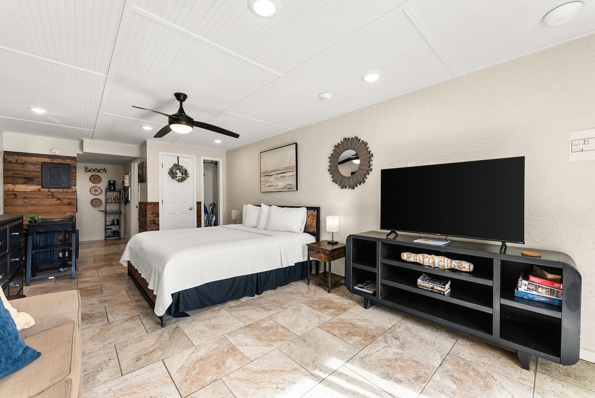 The Ambassador - Unidad C5 - Studio King - En la piscina - Deptos. en ...