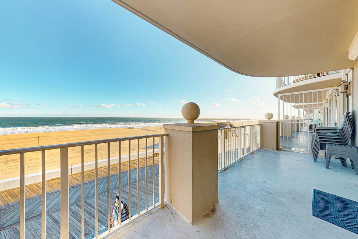 3 CUARTO | Paseo marítimo y playa | Balcón privado | Aire acondicionado ...