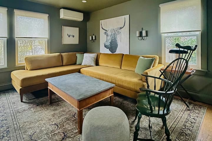 2br West End Dog Friendly Home W/ Ac & Yard - Provincetown, MA