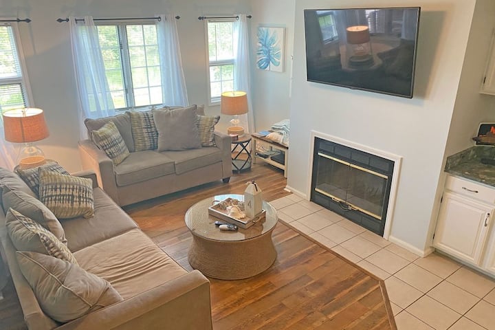 Quarry's Edge With Pool - 2 Bdrms 2 Bths - Put-in-Bay, OH