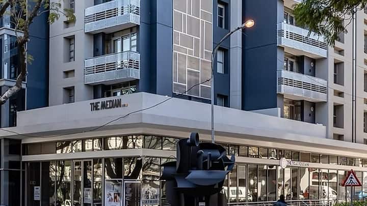 Rosebank|king Bed|next 2 Starbucks Zone & Gautrain - 