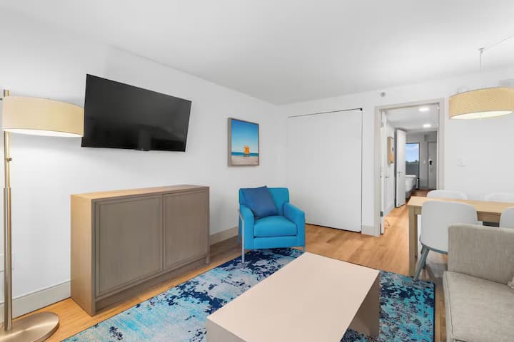 3 Beachfront Rooms Near Shopping & Dining - Myrtle Beach, SC