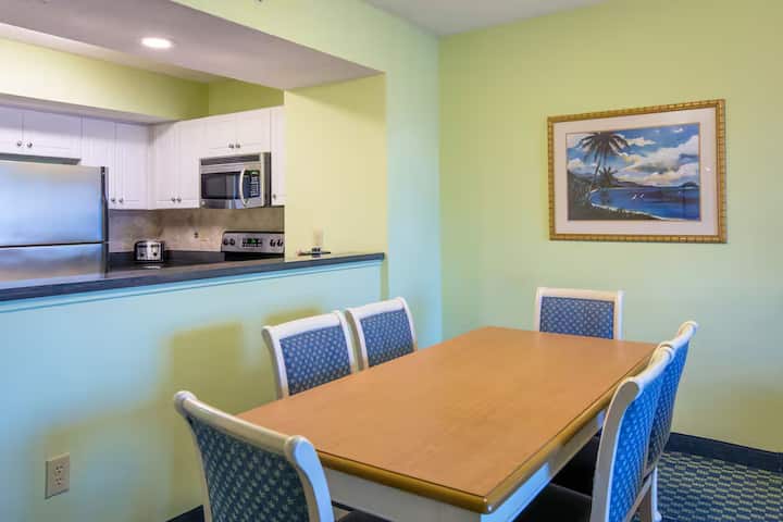 Scenic Beachfront Resort With Pools | 2 Units - Myrtle Beach