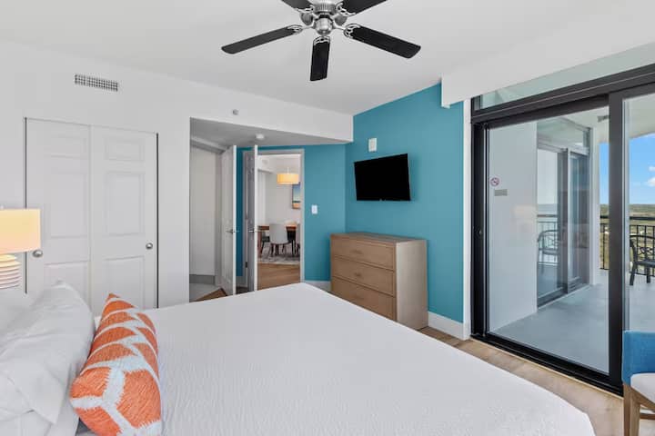 2 Coastal-style Oceanfront Rooms With Pools - Myrtle Beach, SC