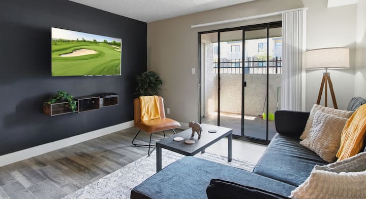 Stylish Tempe Condo 4bd |Pool|hot Tub|parking|pet - テンピ, AZ