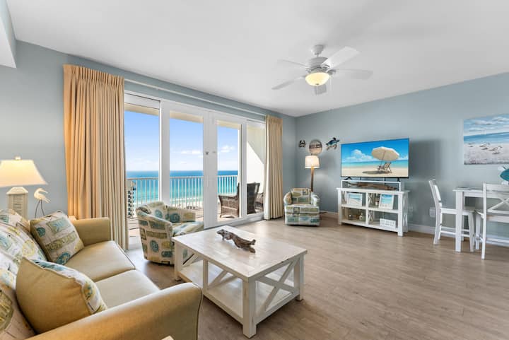 Beach-ready Resort Condo! Pools & Walk To Beach - Panama City Beach, FL
