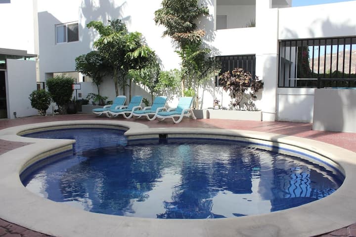 Stylish Mazatlán Escape: Walk To Beach L 3 Rooms - Cabo San Lucas