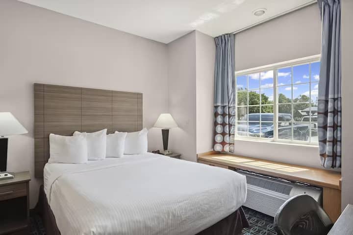 Experience Comfort Near Grain Valley Water Tower - Independence, MO