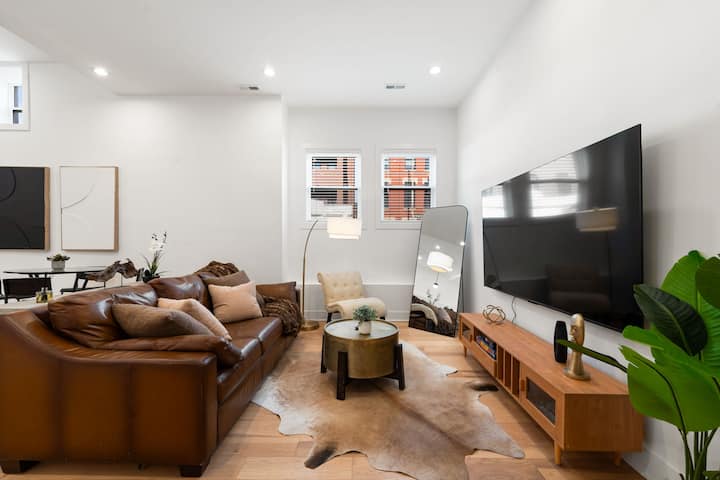 Spacious 2-bedroom 2-bath Loft ~ Next To Kasama - Chicago, IL