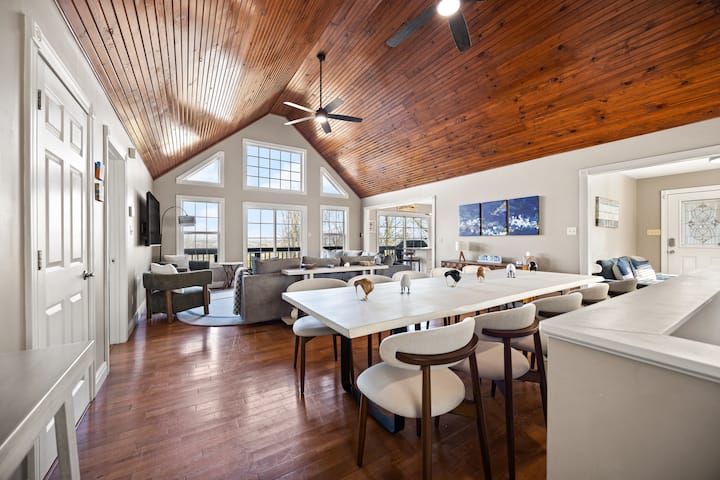 Frank's Bird House - Kentucky