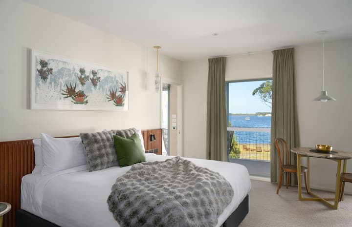 Marina Suite - Risby Cove Boutique Hotel - Strahan