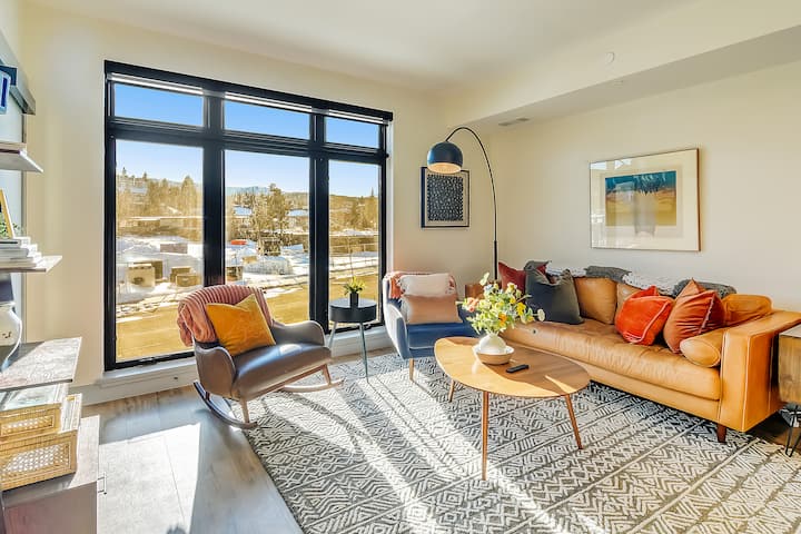 Modern Retreat | Walk To Shuttle & Hot Tub - Fraser, CO