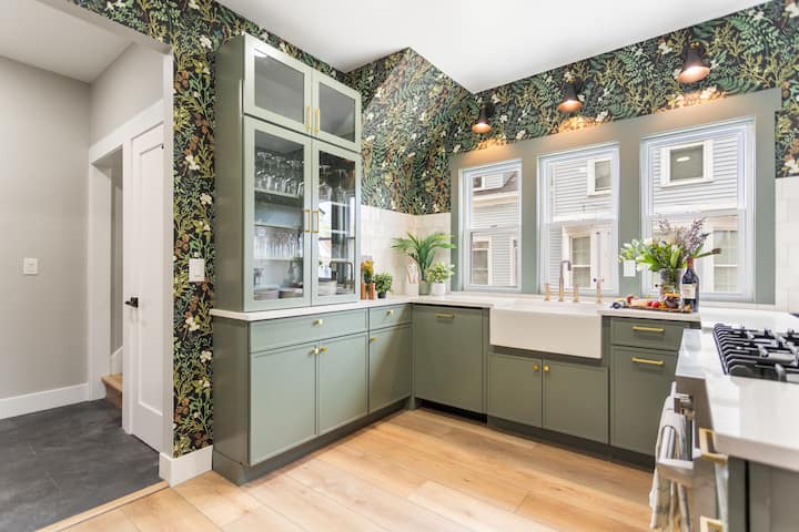 Couples House Near Hope College - Holland, MI