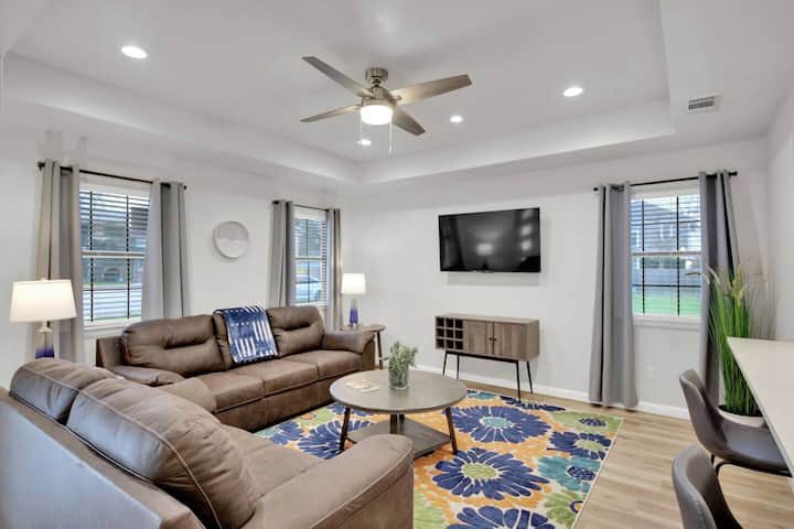 Peppercorn Blue - Locally Run! - Taylor, TX