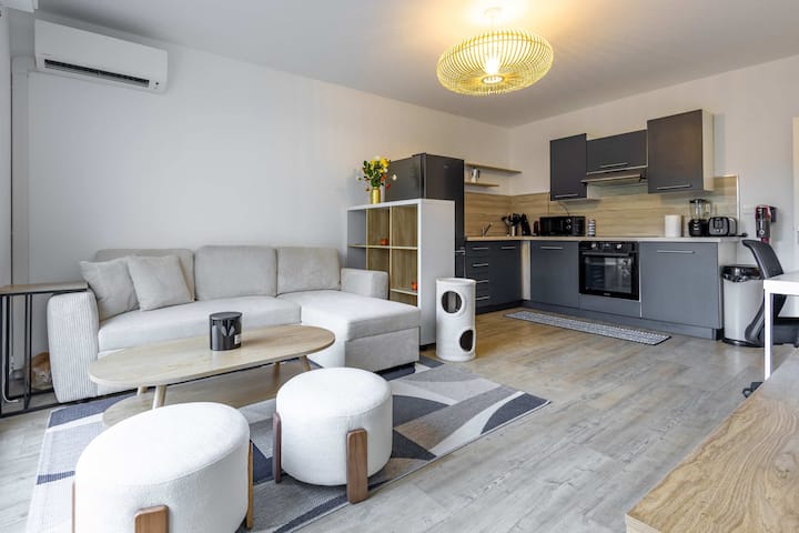 Appartement Avec Jardin, Piscine & Garage - Sérignan