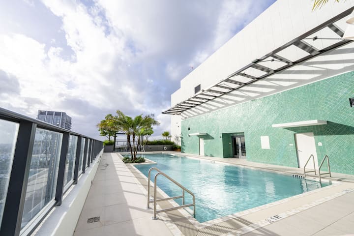 Luxury 2 Bedroom In The Crosby #1507 - Miami, FL