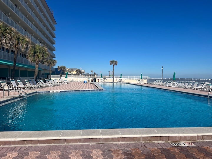 Private Beach Access + Pool + Hot Tub - Daytona Beach, FL