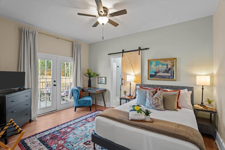 Laurel Charm - Augusta, GA